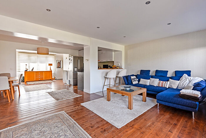 Marcq-en-Barul, Centre-ville, Bourg : Maison 4 pièces à vendre