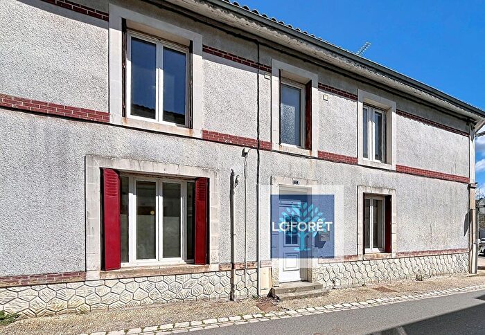 Maison à vendre - Montlieu-la-Garde - 6 pièces - 4 chambres