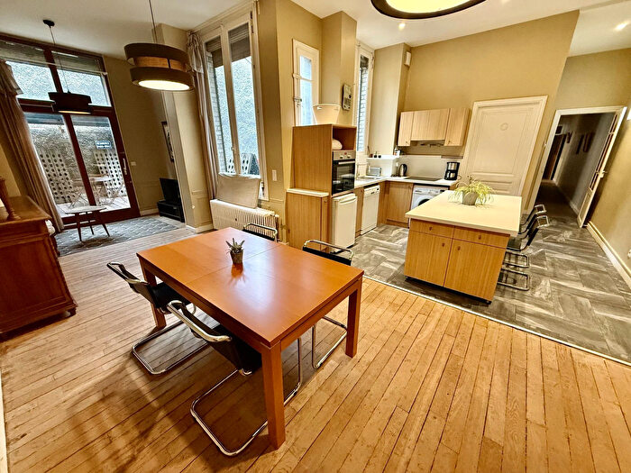 Appartement à vendre - Reims, Centre-ville - 7 pièces - 4 chambres