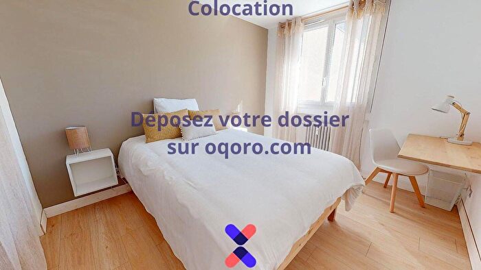 Appartement à louer - Crêt de Roc, Saint-Étienne - 4 pièces - 3 chambres