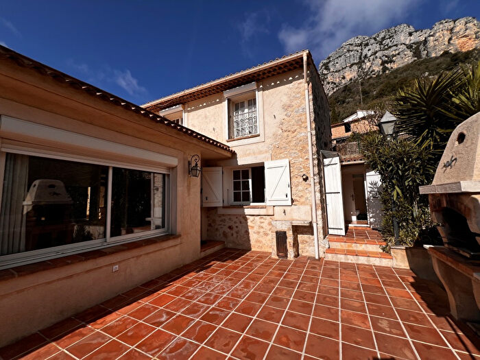 Maisons à vendre et appartements à louer - 1