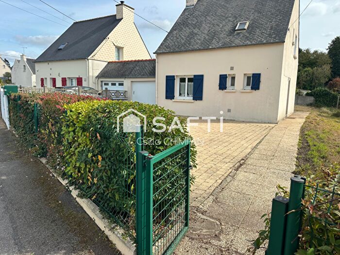 Maison 4 pièces à Ploumagoar, à vendre
