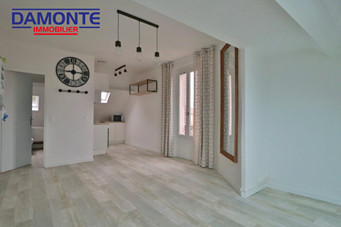 Appartement à louer - Sainte-Savine - 2 pièces - 1 chambre