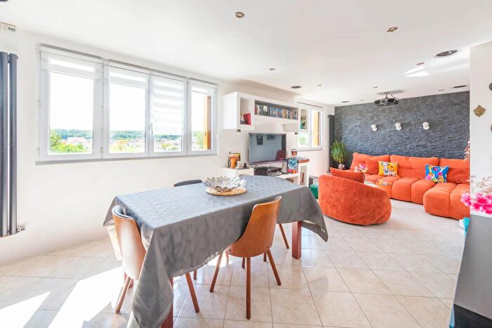 Appartement 5 pièces à vendre - Les Clayes-sous-Bois, Centre-ville
