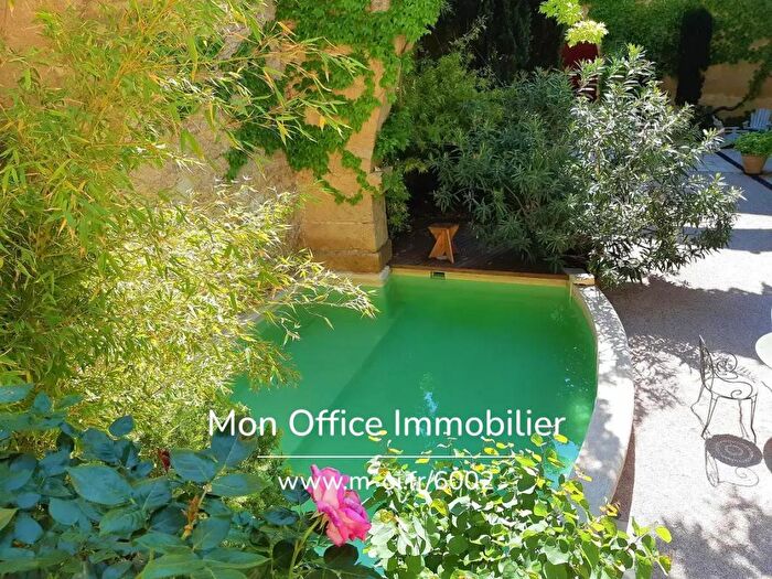 Maison à vendre - Rognes - 9 pièces - 6 chambres