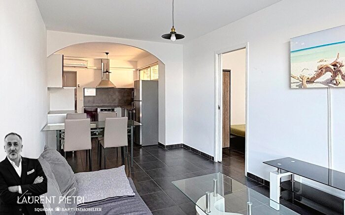 Appartement à vendre - Bastia, Centre-ville, Cardo - 3 pièces - 2 chambres