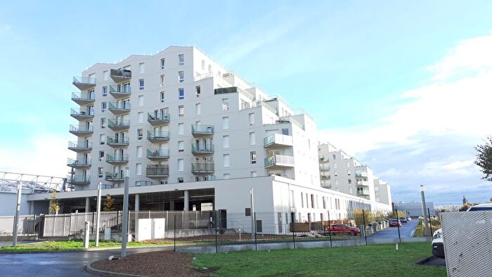 Appartement à louer - Clermont-Ferrand, Chanteranne, La Glacière - 1 pièce