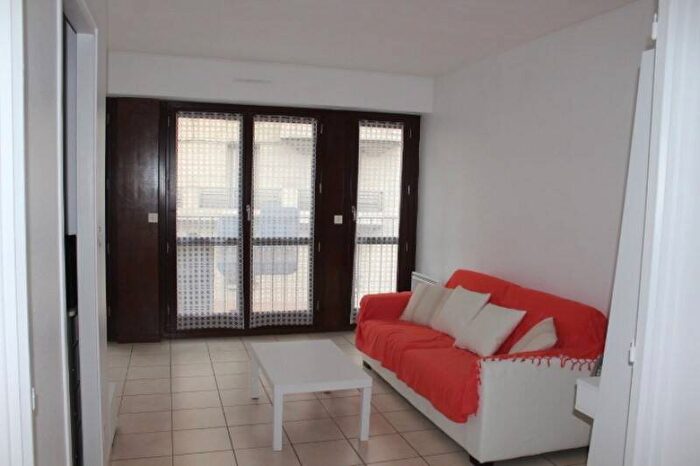 Appartement à louer - Cathédrale, Troyes - 1 pièce