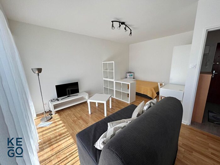 Appartement à louer - Strasbourg, Montagne Verte - 1 pièce