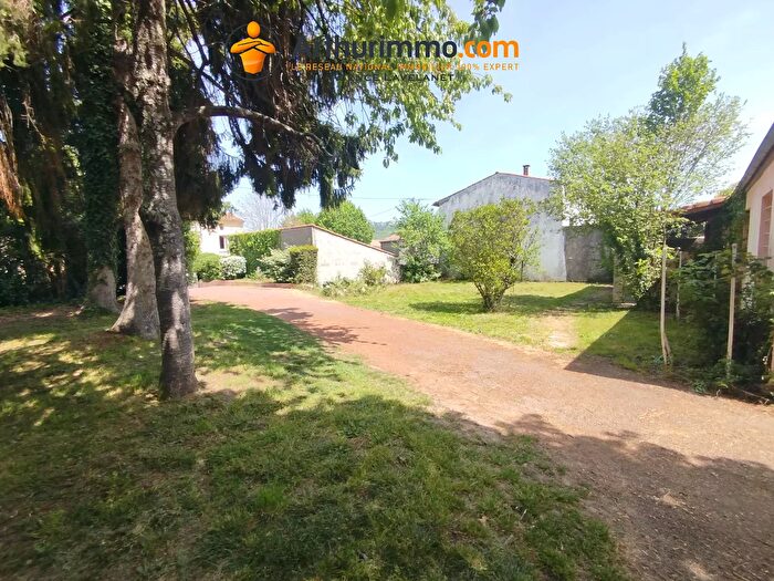 Maison 8 pièces à Vernajoul, à vendre