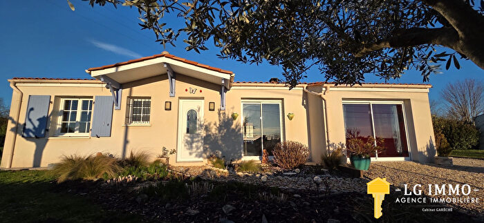 Maison à vendre - Saint-Fort-sur-Gironde - 4 pièces - 3 chambres