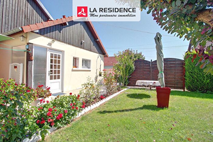 Maison à vendre - Saint-Étienne-du-Rouvray - 6 pièces - 4 chambres