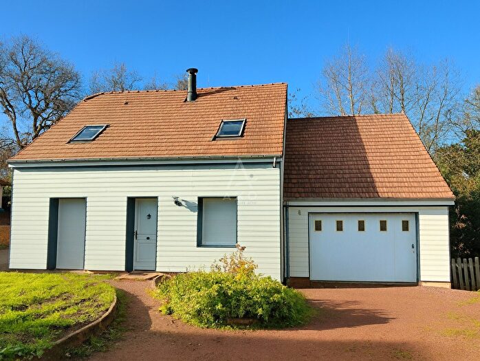 Maison à vendre - Sablé-sur-Sarthe - 5 pièces - 4 chambres