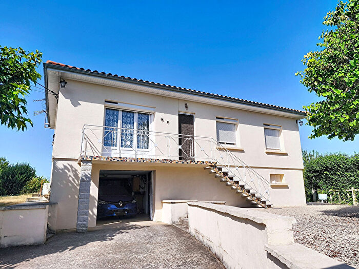 Maison 4 pièces à Monclar, à vendre