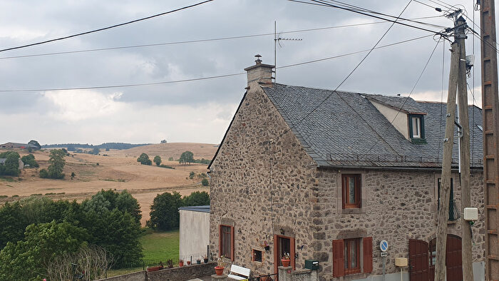 Allanche - Maison 4 pièces à vendre