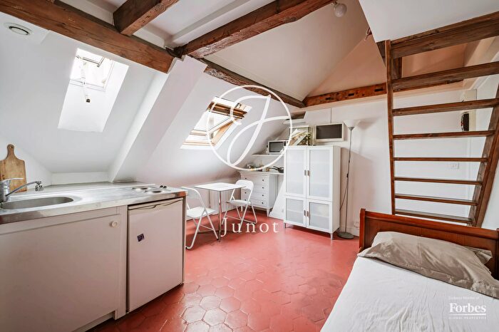 Appartement 2 pièces à Paris 8ème, Elysée, Madeleine, à vendre