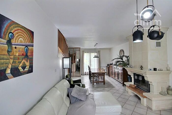 Maison à vendre - Gournay-sur-Marne - 5 pièces - 4 chambres