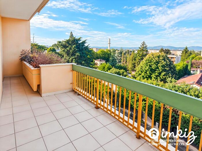 Champagne-au-Mont-d'Or : Appartement 4 pièces à vendre