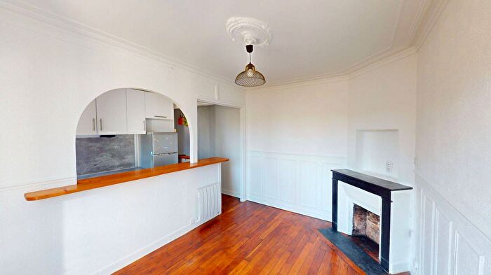 Appartement à louer - Ivry Port Centre, Ivry-sur-Seine - 2 pièces - 1 chambre