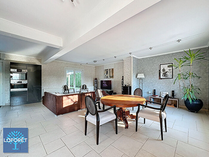 Maison à vendre - Sebourg - 6 pièces - 4 chambres