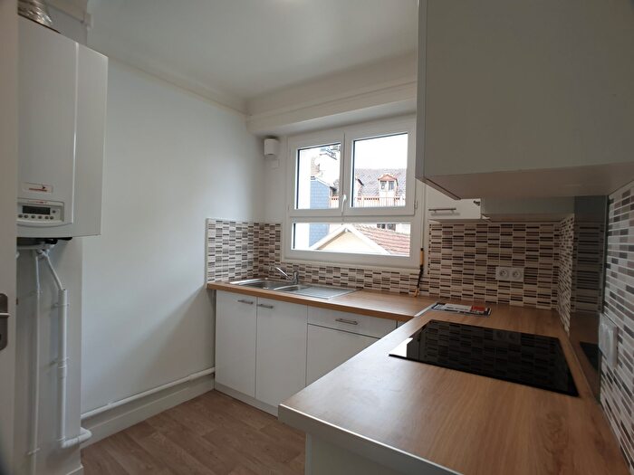 Appartement à louer - Pau - 3 pièces - 2 chambres