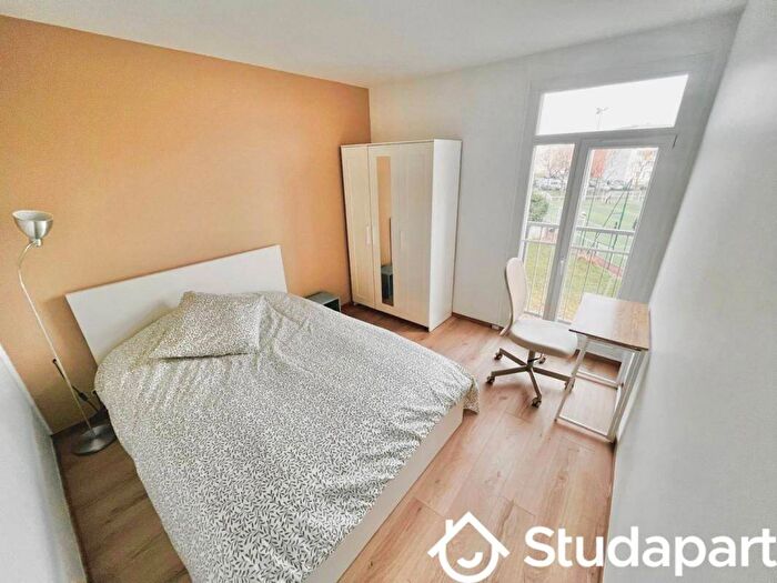 Abbaye, Créteil : Appartement 1 pièce à louer