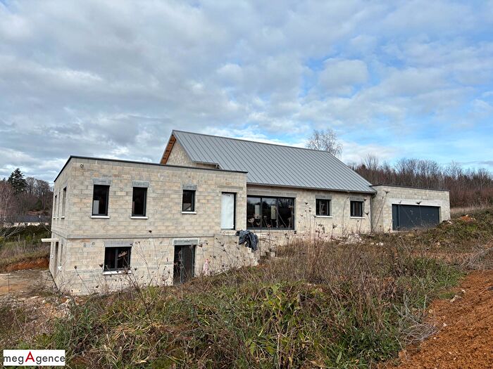 Maison à vendre - Saint-Germain-les-Vergnes - 2 pièces - 1 chambre