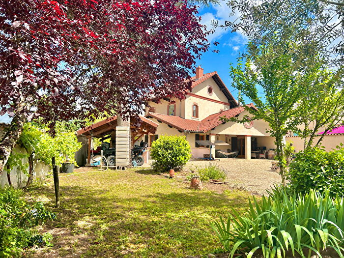 Maison 5 pièces à Fleurie, à vendre