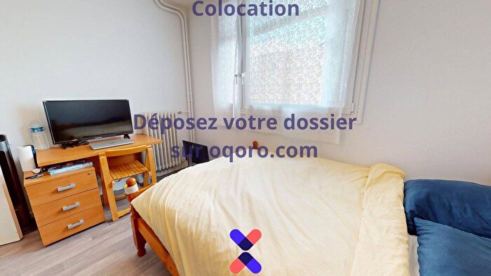 Appartement à louer - Le Bachut, Lyon ème arrondissement - 5 pièces - 4 chambres
