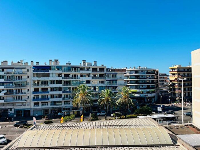 Appartement à louer - Cros de Cagnes-RN, Cagnes-sur-Mer - 2 pièces - 1 chambre
