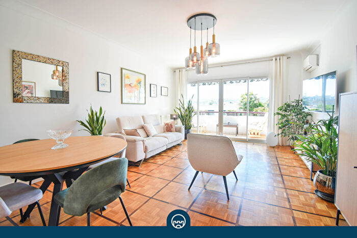 Appartement 3 pièces à Nice, Cimiez, à vendre