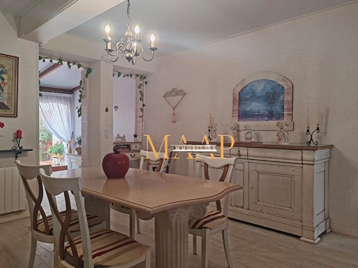 Maison 4 pièces à Voves, à vendre
