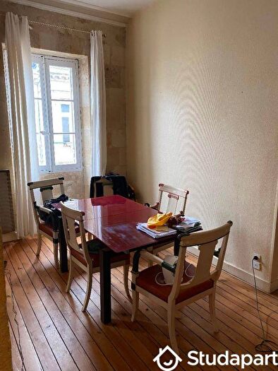 Appartement 4 pièces à Jardin Public, Bordeaux, à louer
