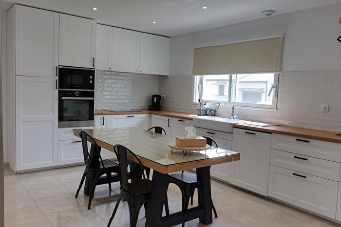 Carpentras, Est : Maison 4 pièces à vendre