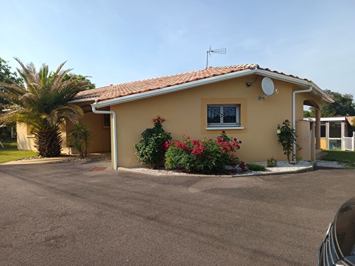 Maison 4 pièces à Larrivière-Saint-Savin, à vendre