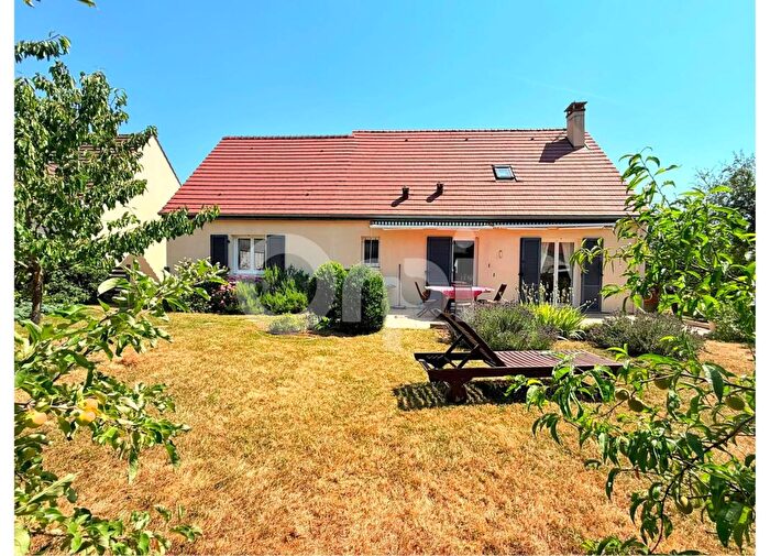 Maison 5 pièces à Jouy-le-Châtel, à vendre