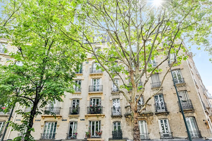 Appartement 4 pièces à Clichy, République, Victor Hugo, à vendre