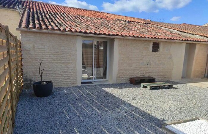 Maison 2 pièces à Courçon, à louer