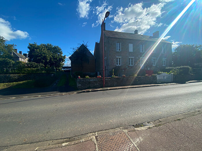 Maison à vendre - Sainte-Honorine-la-Chardonne - 6 pièces - 4 chambres