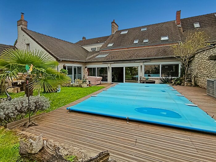 Maison à vendre - Romorantin-Lanthenay, Centre-ville - 7 pièces - 5 chambres