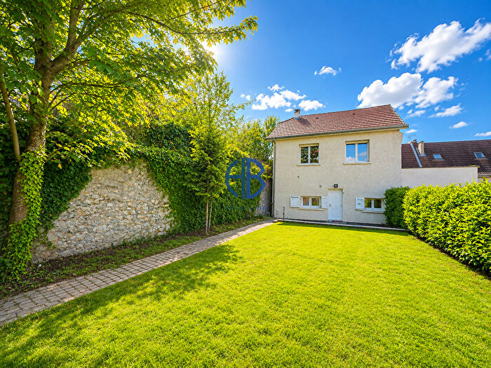 Les Avenières : Maison 5 pièces à vendre