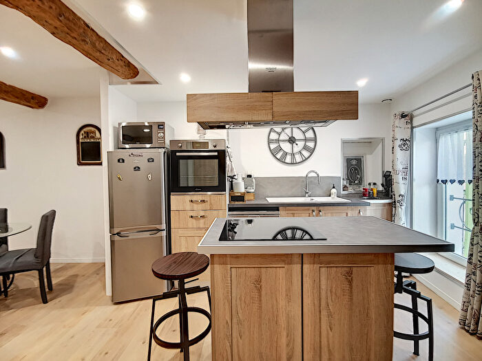 Maison à louer - Villeneuve-lès-Béziers - 3 pièces - 2 chambres