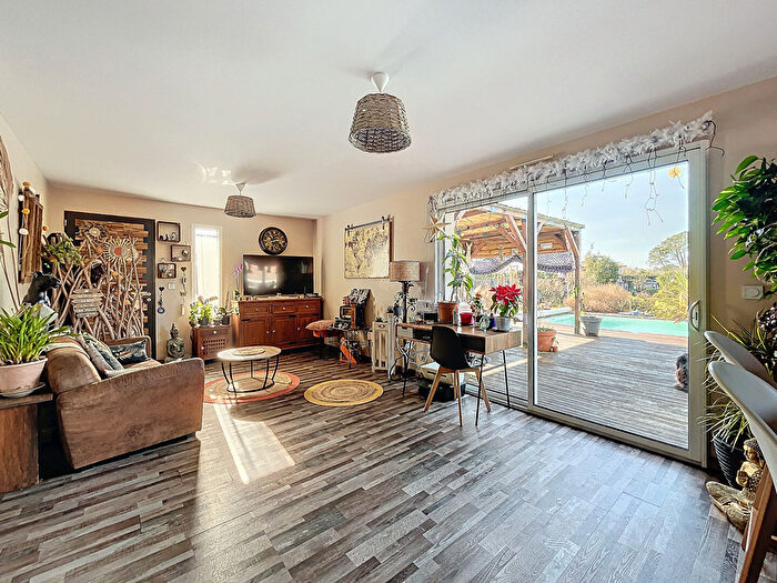 Maison à vendre - Salles - 4 pièces - 3 chambres