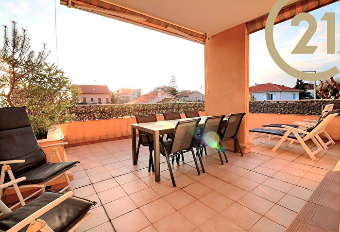 Appartement à vendre - Fréjus - 3 pièces - 2 chambres