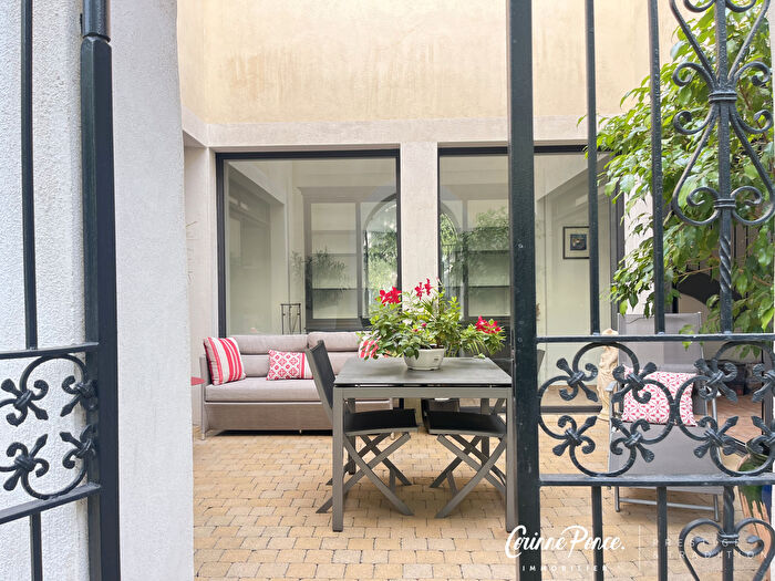 Appartement à vendre - Nîmes - 5 pièces - 3 chambres