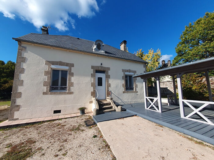 Maison à vendre - Marcillac-la-Croisille - 6 pièces - 4 chambres