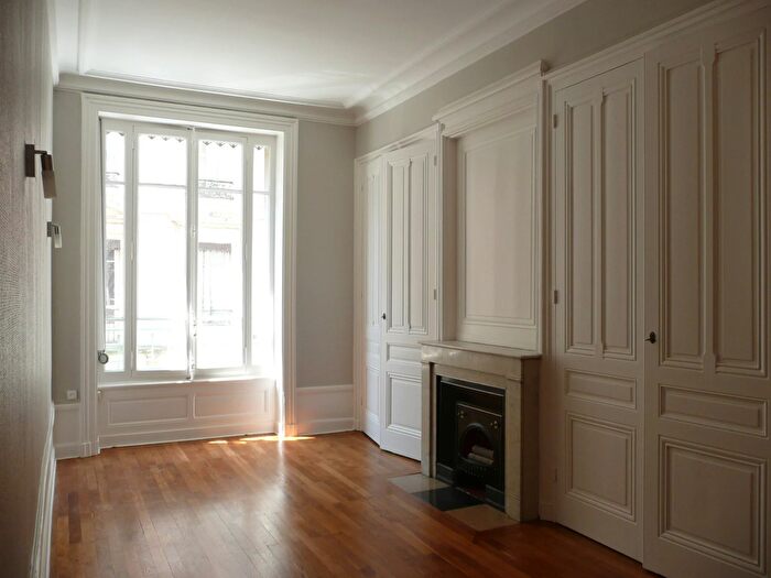 Appartement 2 pièces à Lyon 7ème, Guillotière, à louer