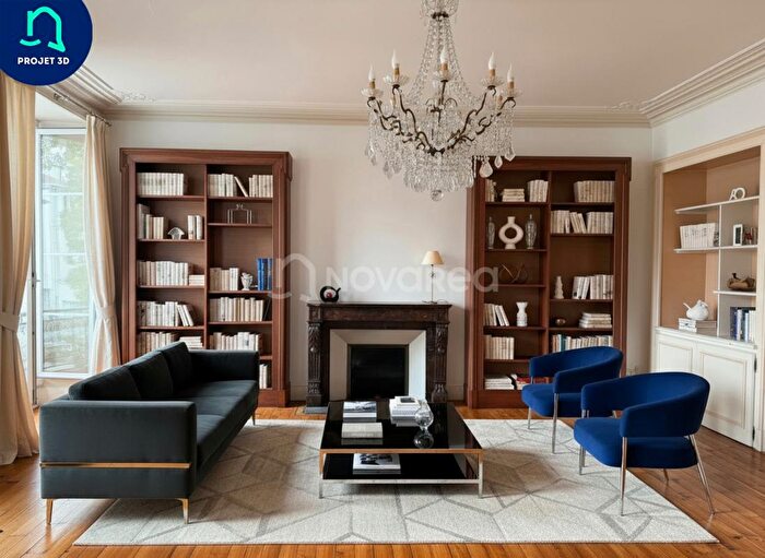 Appartement à vendre - Pau, Centre-ville - 5 pièces - 4 chambres