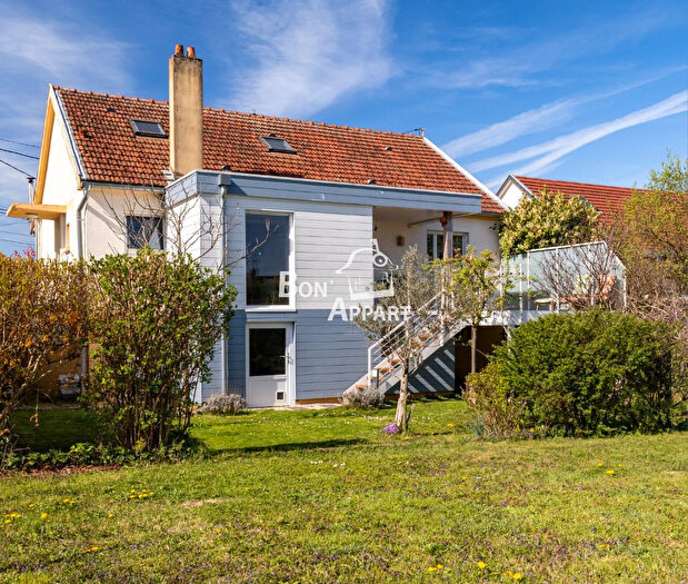 Maison 6 pièces à vendre - Sainte-Marie-aux-Chênes