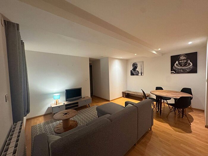 Appartement à louer - Oiselet la Grive, Bourgoin-Jallieu - 2 pièces - 1 chambre